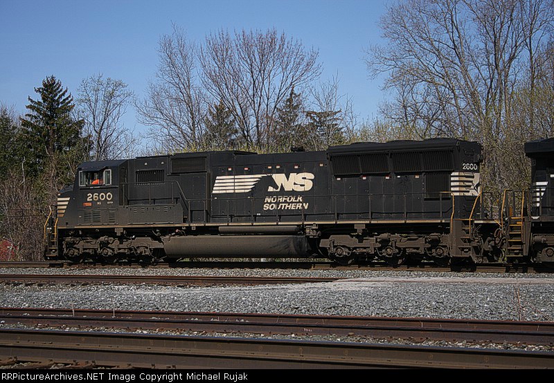 NS 2600